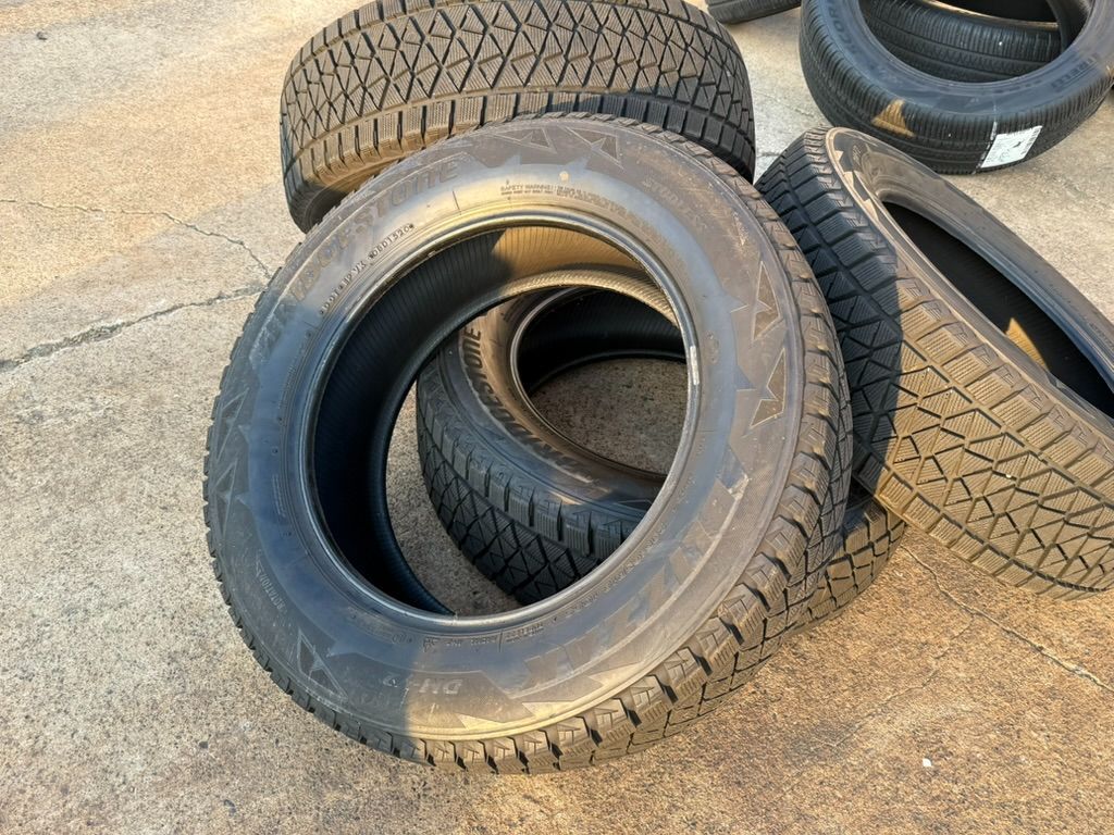 4 Snow Tires Bridgestone Blizzak Winter Tires 235/65/18 90% tread ...