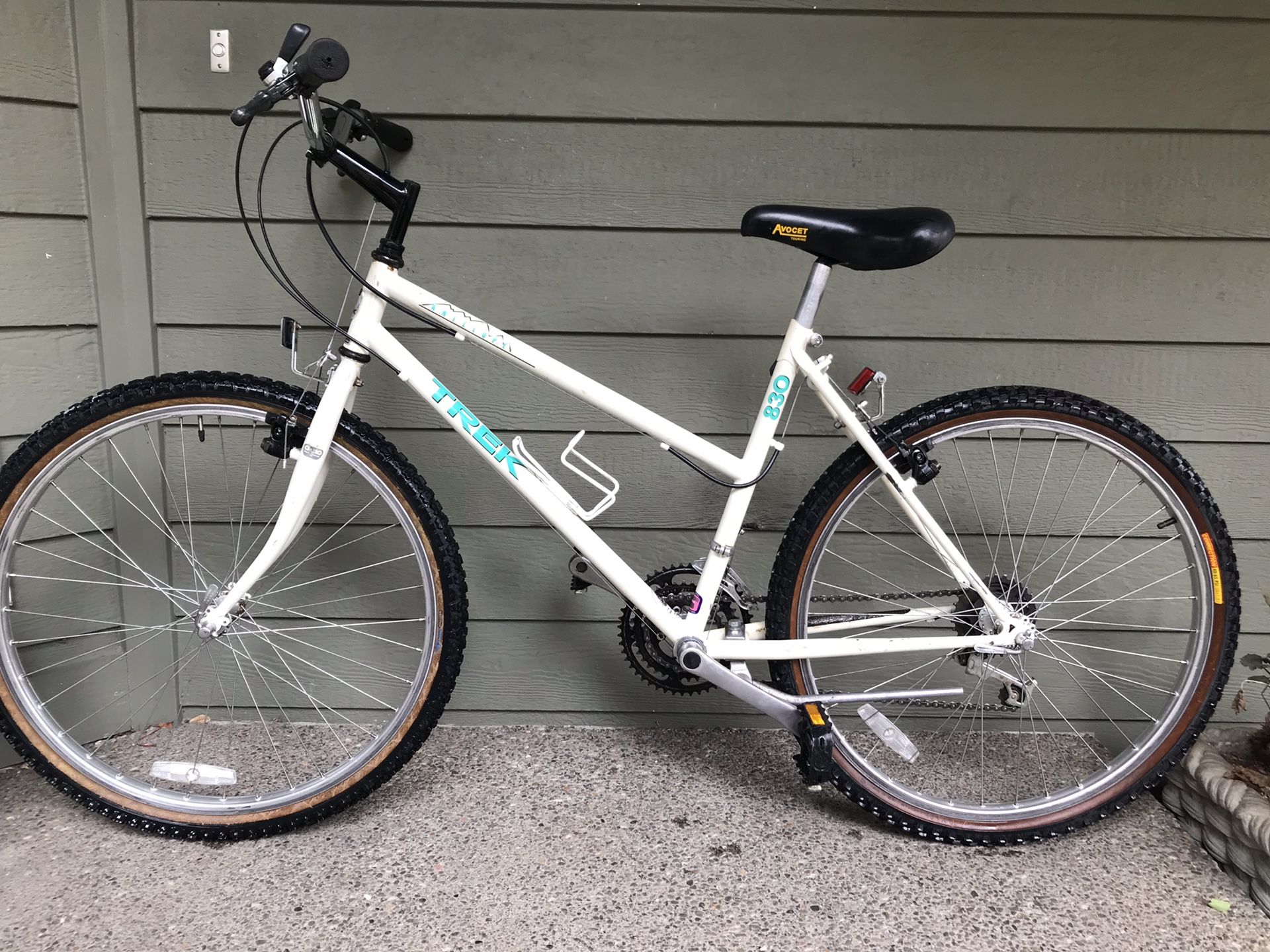 Trek "830 Antelope" Classic Mixte Frame Mountain Bike (18" Frame) for ...