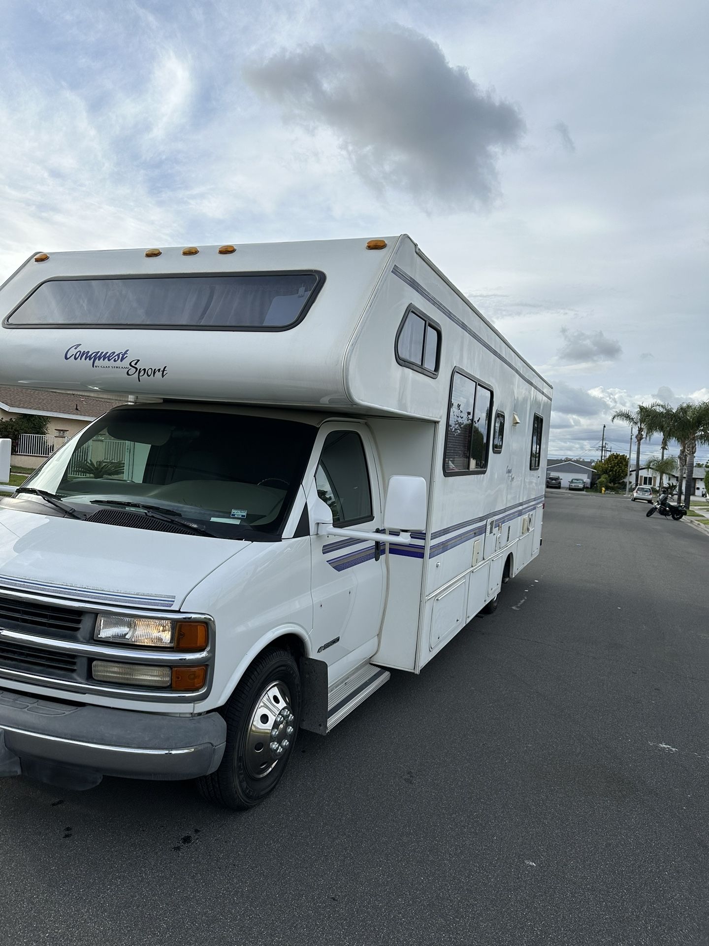 2000 Chevrolet Gulf Stream by conquest for Sale in Rossmoor, CA - OfferUp