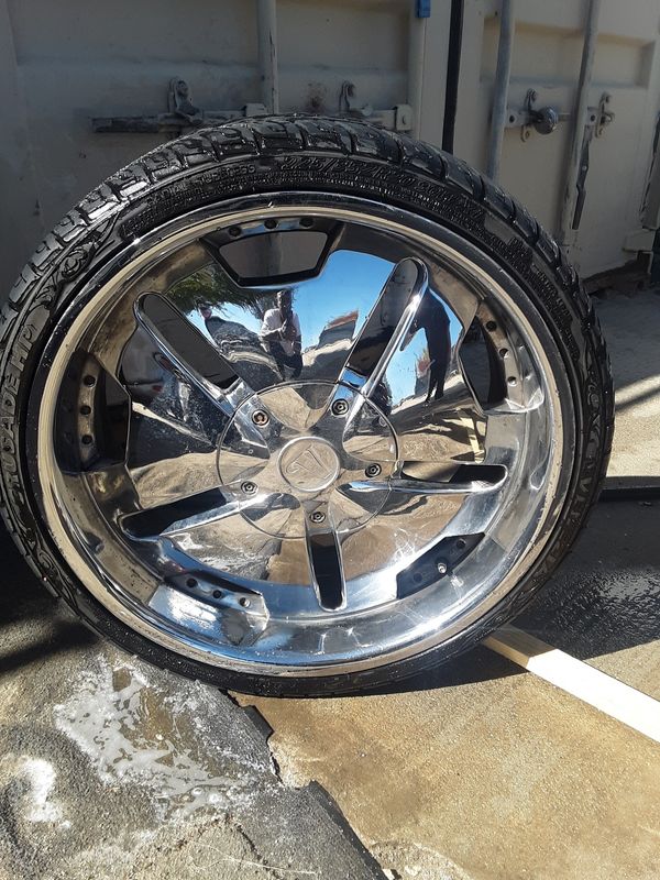 20x81 2 5 Lug Universal Bolt Pattern Velo Rims And Tires For Sale
