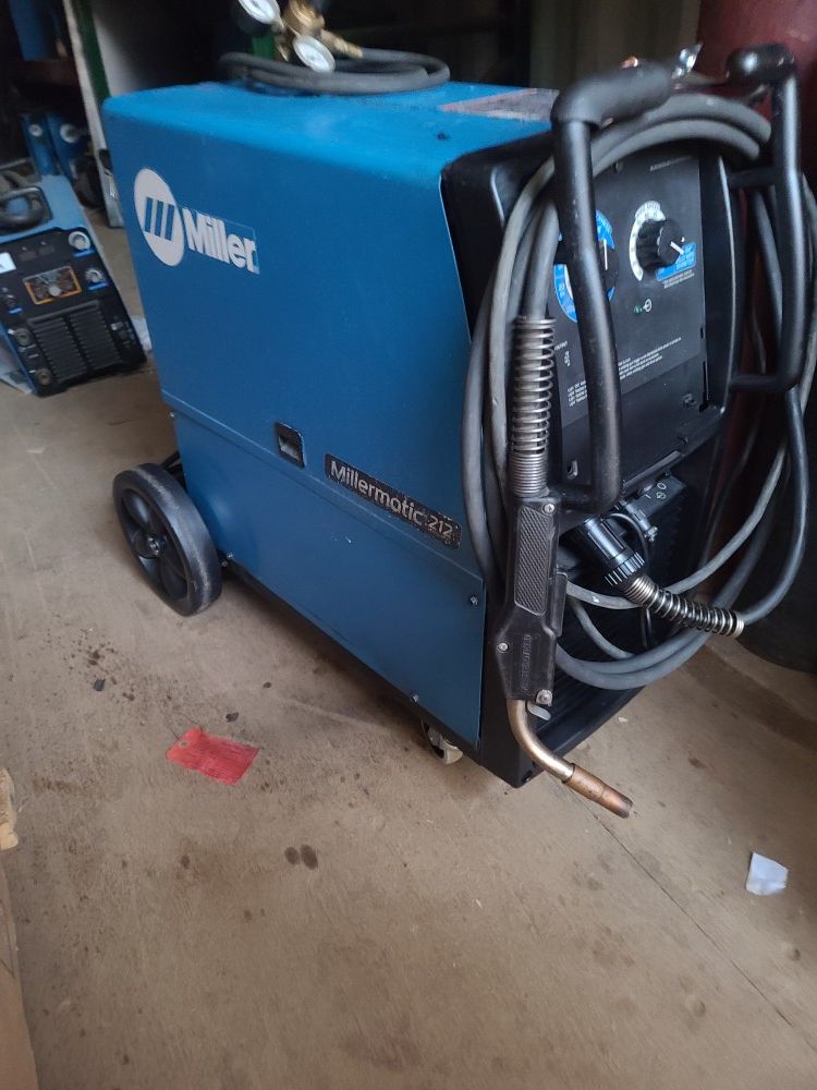 Miller Millermatic 212 Autoset welder mig 220v 210 amps for Sale in ...