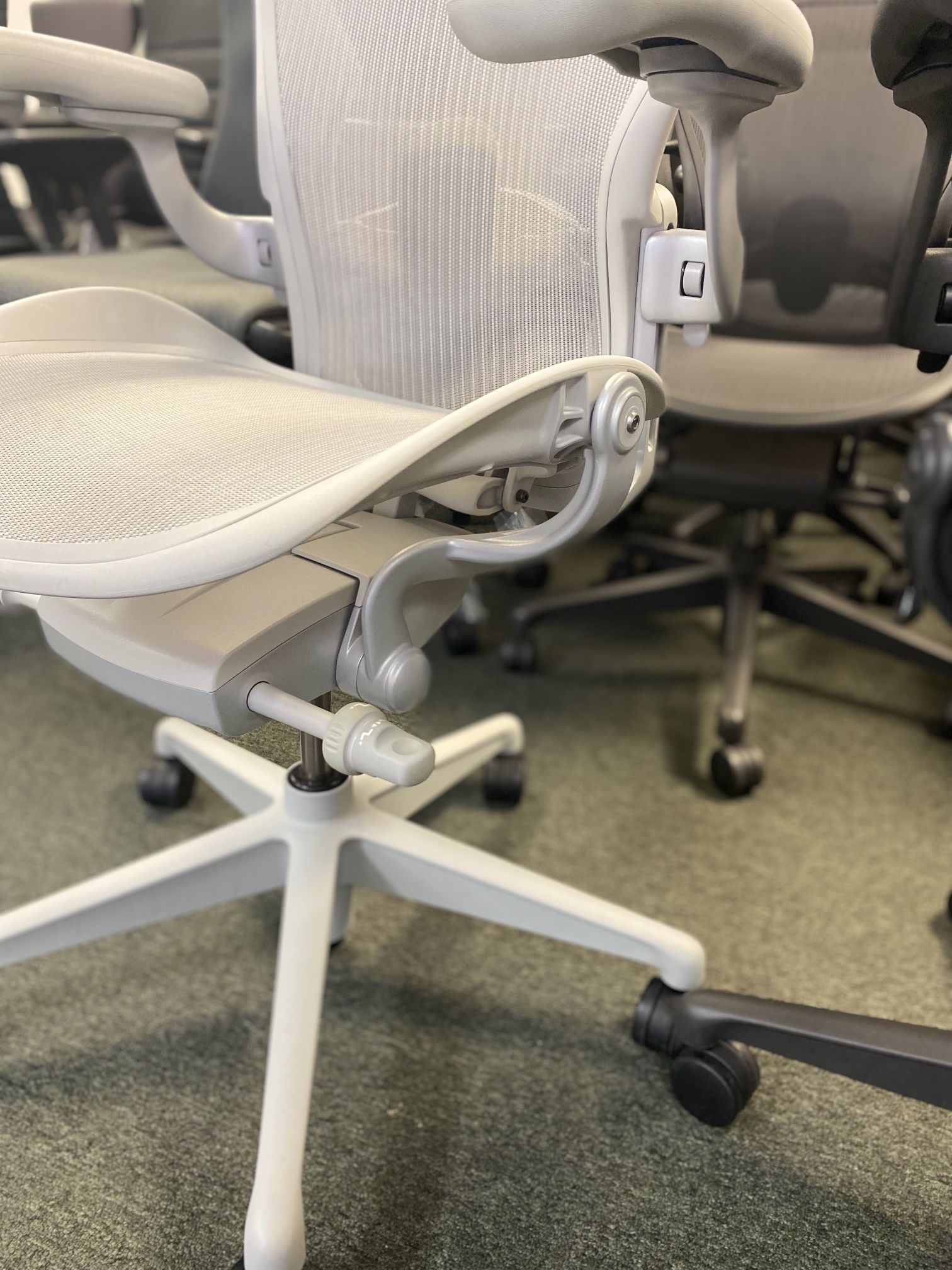 NEW HERMAN MILLER REMASTERED AERON!!! FULLY LOADED!!! MANY AVAILABLE ...
