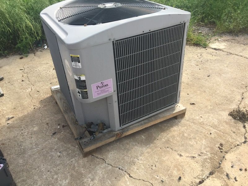 Carrier 4 ton condenser. 410a freon for Sale in Waller, TX - OfferUp