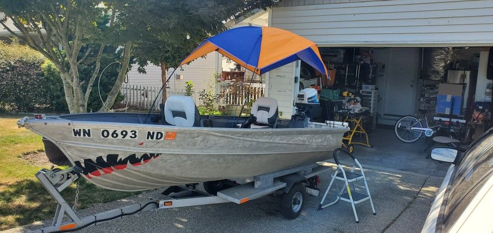 Valco 14 ft aluminum Mercury 25hp, Customized for Sale in Snohomish, WA ...