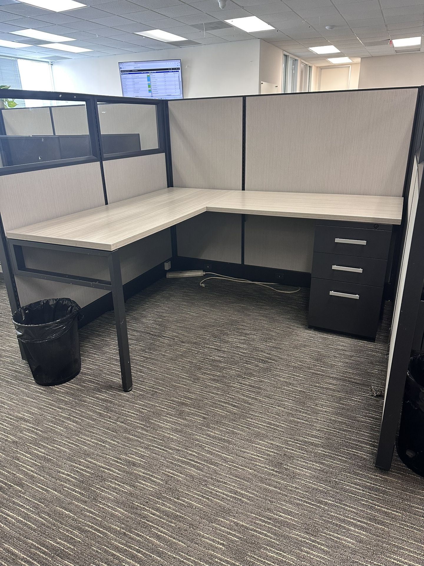Modern L-Shaped Office Cubicles with Drawers - Great Condition! $100 ...