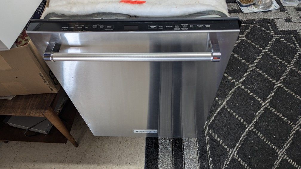 KitchenAid 3 Rack Dishwasher Extra New Front Panel for Sale in Seattle ...