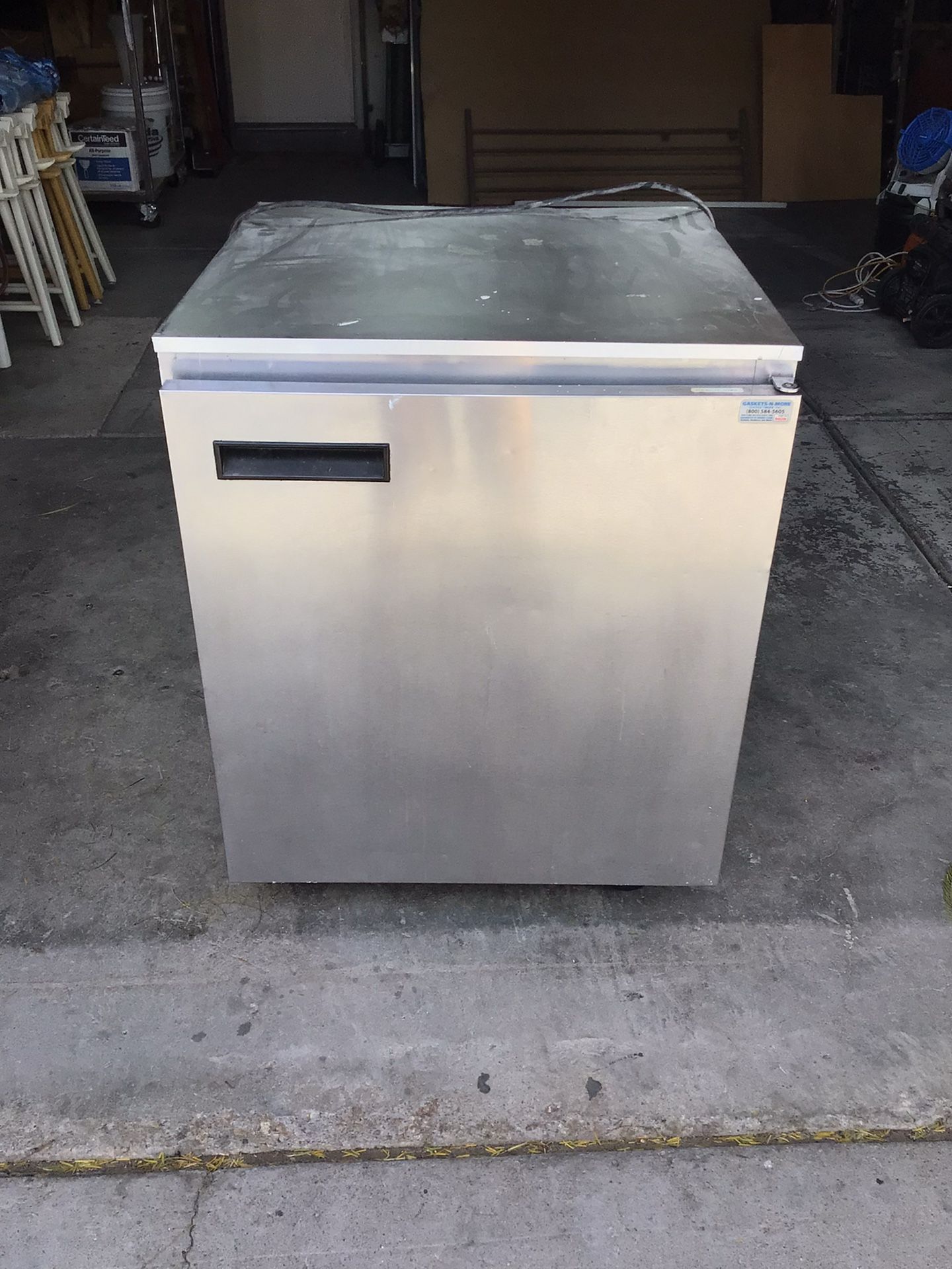 Refrigerator Under Counter Reach In Delfield Commercial for Sale in Las ...