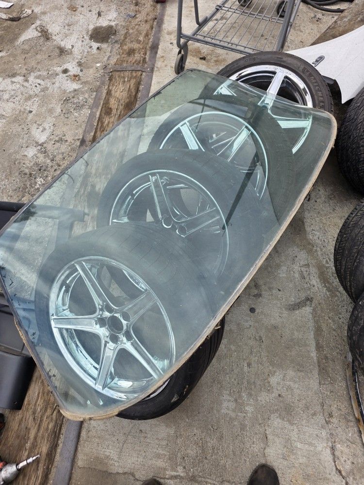 Mustang Notchback Foxbody Rear Glass And Trim for Sale in Burbank, CA ...