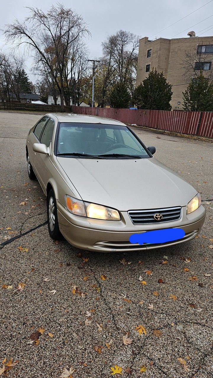 Toyota Camry Lx for Sale in Des Plaines, IL - OfferUp
