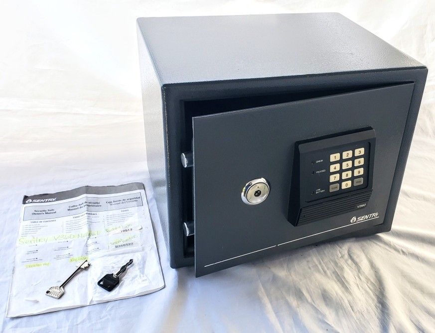 Sentry Safe V360 for Fire and Security for Sale in San Diego, CA - OfferUp