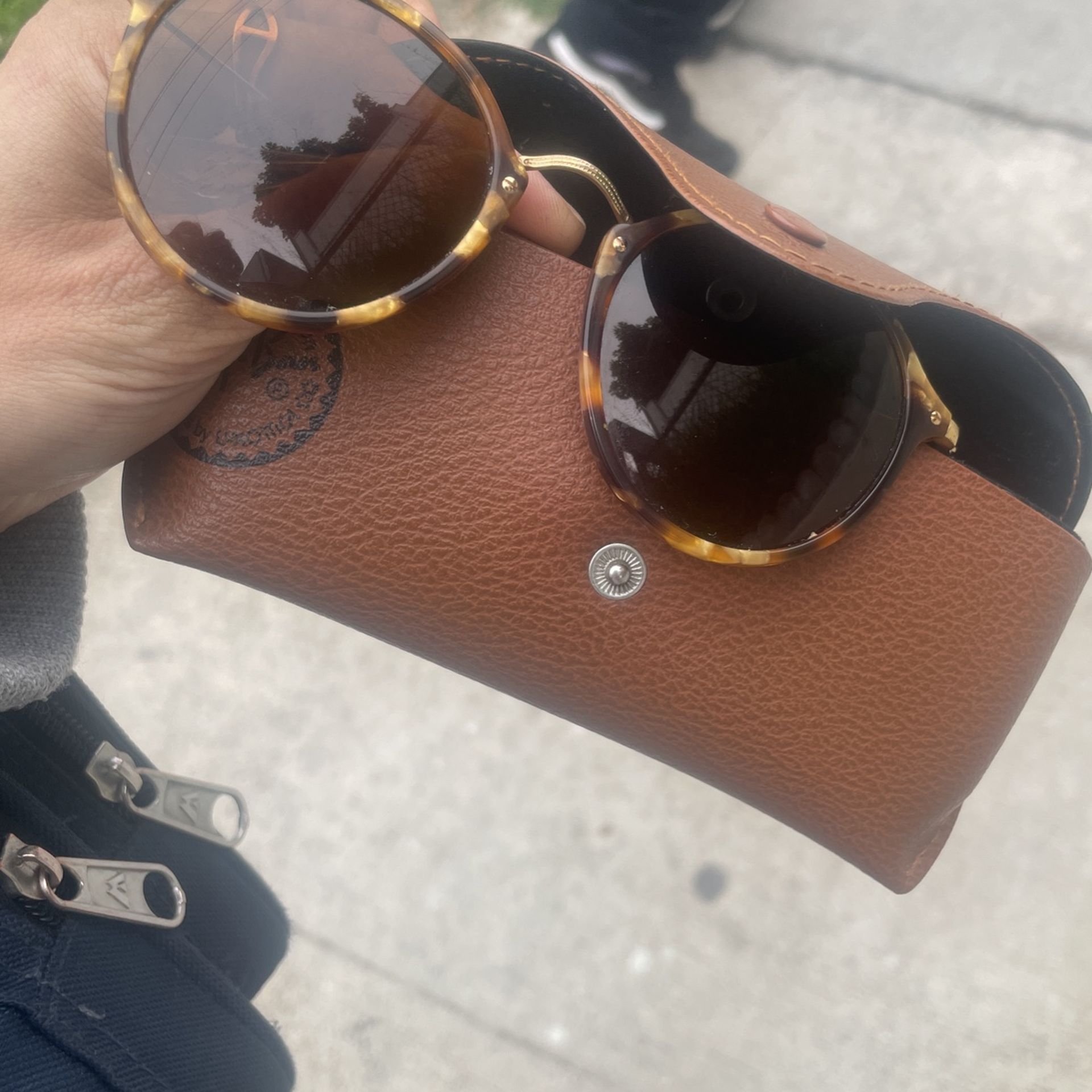 Women’s Ray Bans for Sale in Los Angeles, CA - OfferUp