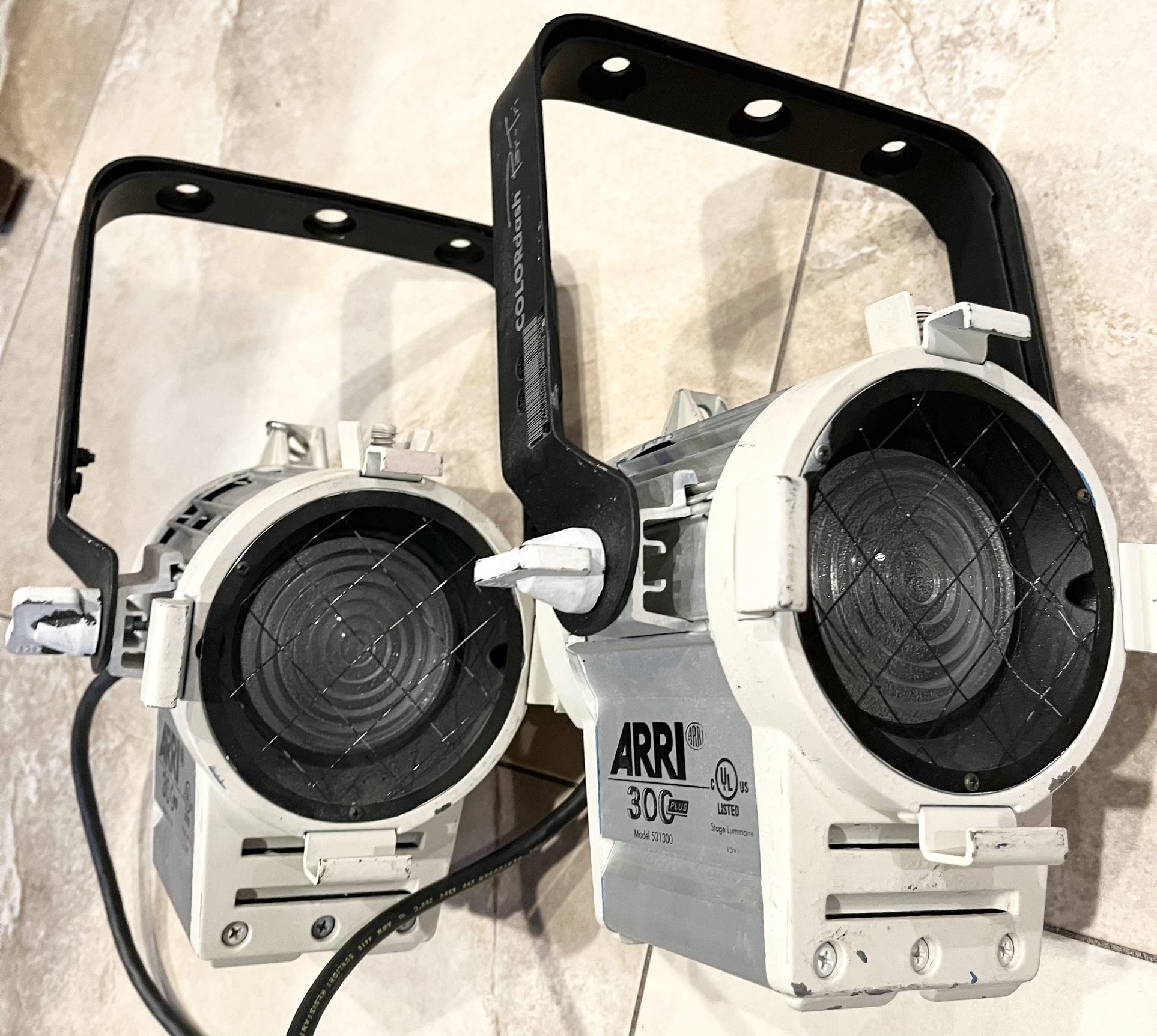 (2) Arri 300+ Light Fixtures + Brackets for Sale in Miami, FL - OfferUp