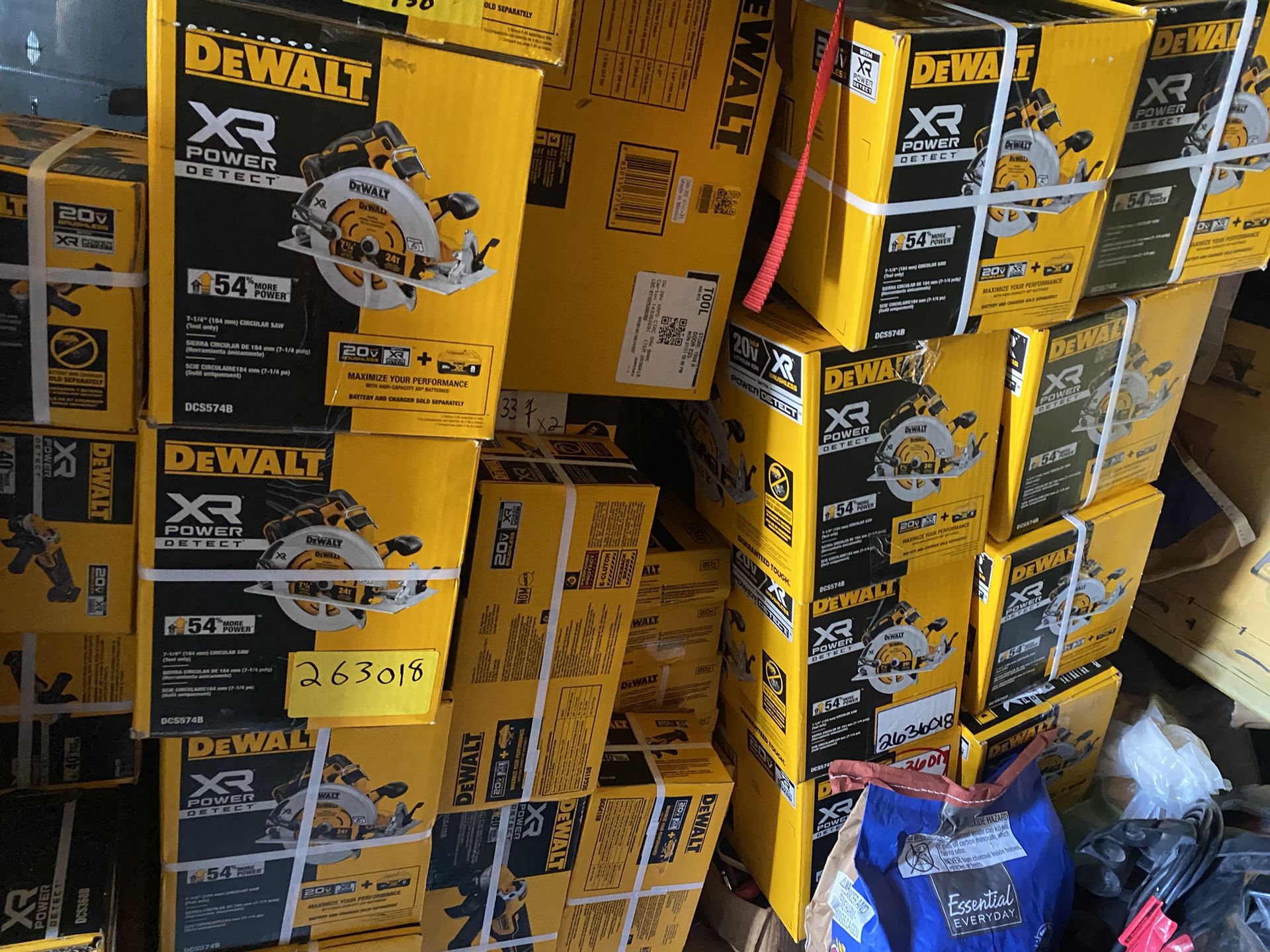 New Dewalt tools 20v xr max herramienta Dewalt xr max Nueva for Sale in ...