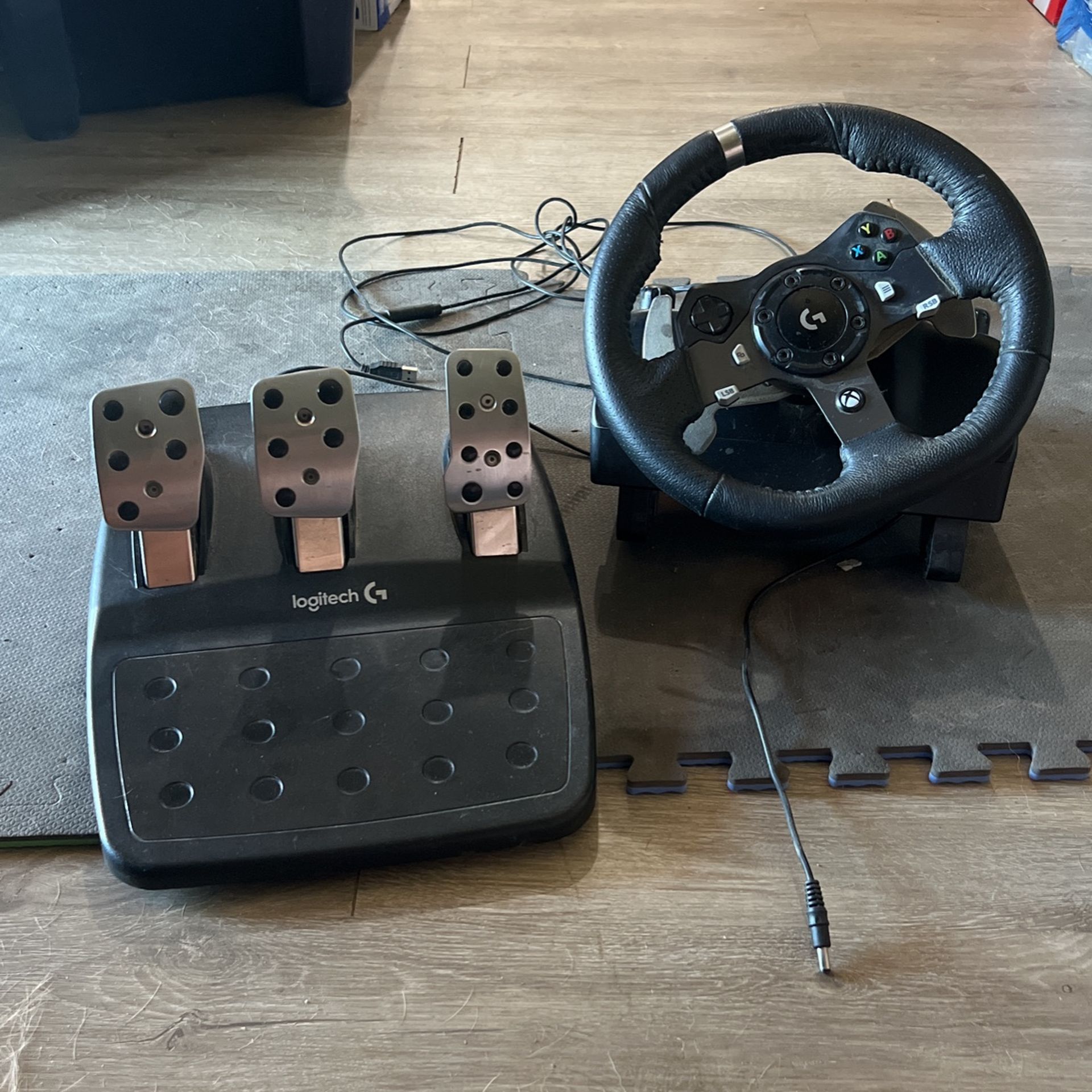 Logitech G920 & Handbrake for Sale in Oak Glen, CA - OfferUp