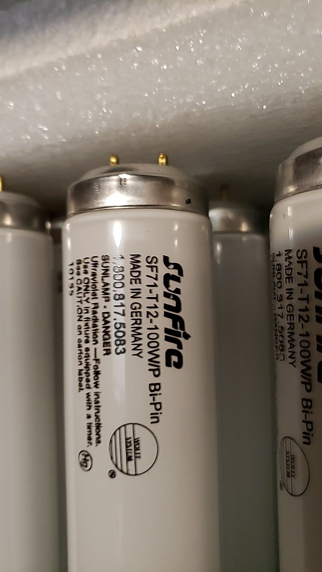 (24)New Tanning bed bulbs..less than 5 hours on them. Wolf Pink Bronzer ...