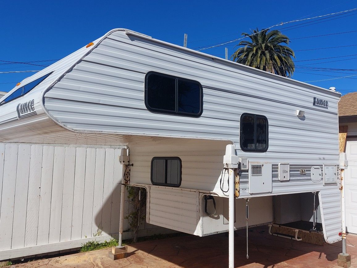2005 LANCE LITE 845 for Sale in San Diego, CA - OfferUp