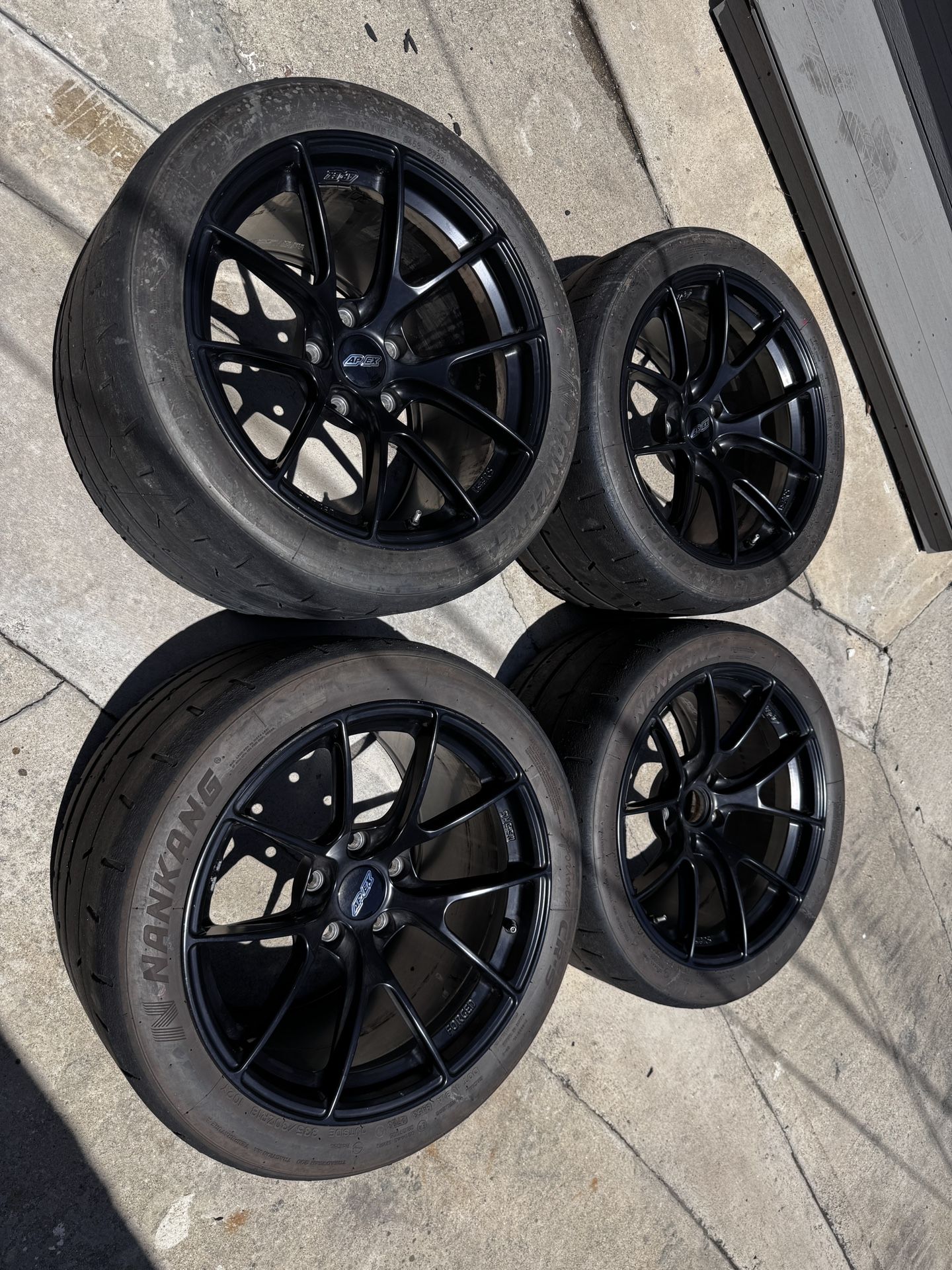 Apex VS-5RS 18” forged wheels (C6 widebody fitment) with Nankang CR-S ...