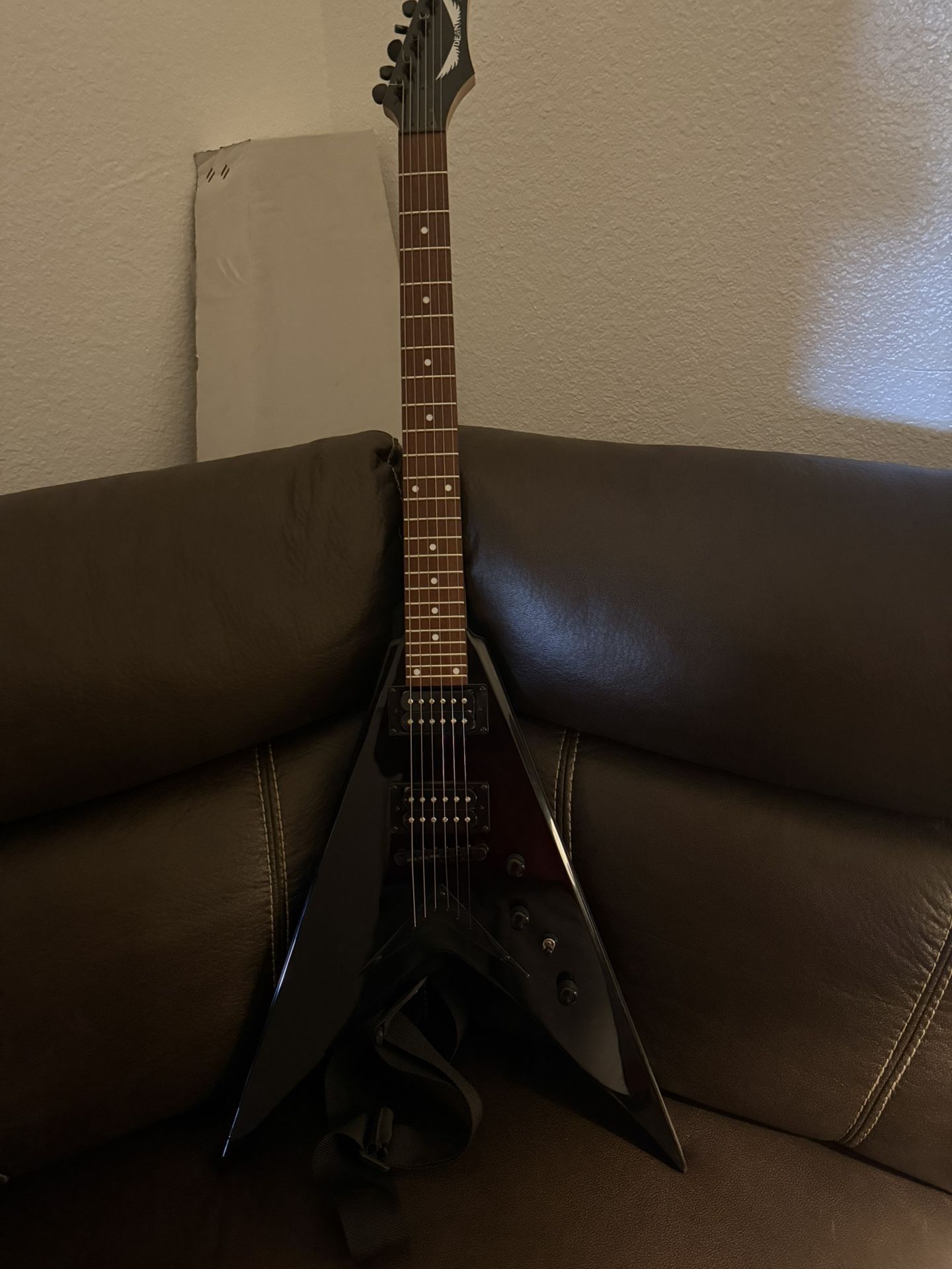 Dean Flying V Dave Mustain Brand New for Sale in Henderson, NV - OfferUp