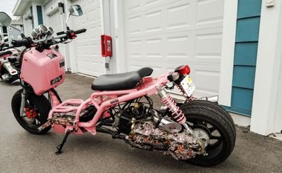 Honda Ruckus Custom Pink