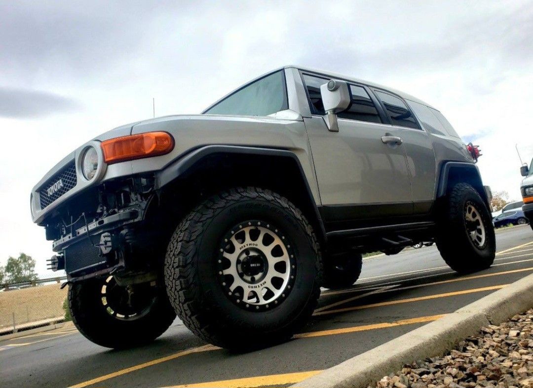 Fj Cruiser 2" Level.kit 17" Method Wheels 285-70-17 Tires Installation. for Sale in Phoenix, AZ ...