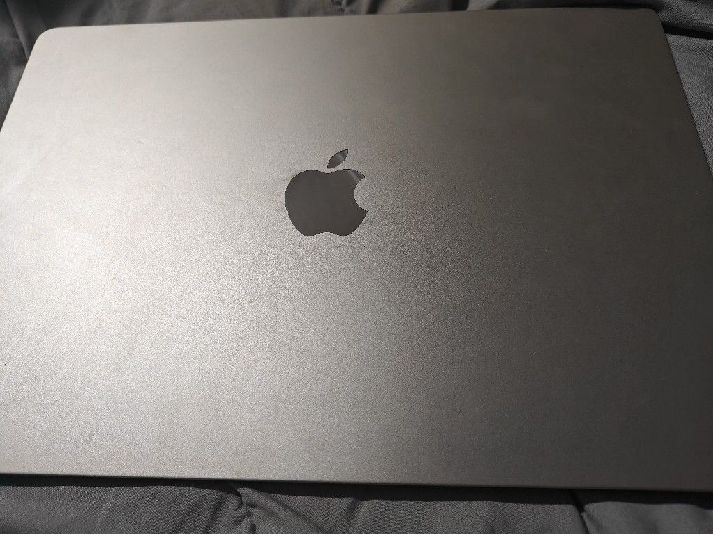 M3 MacBook Air A3114 for Sale in Olathe, KS - OfferUp