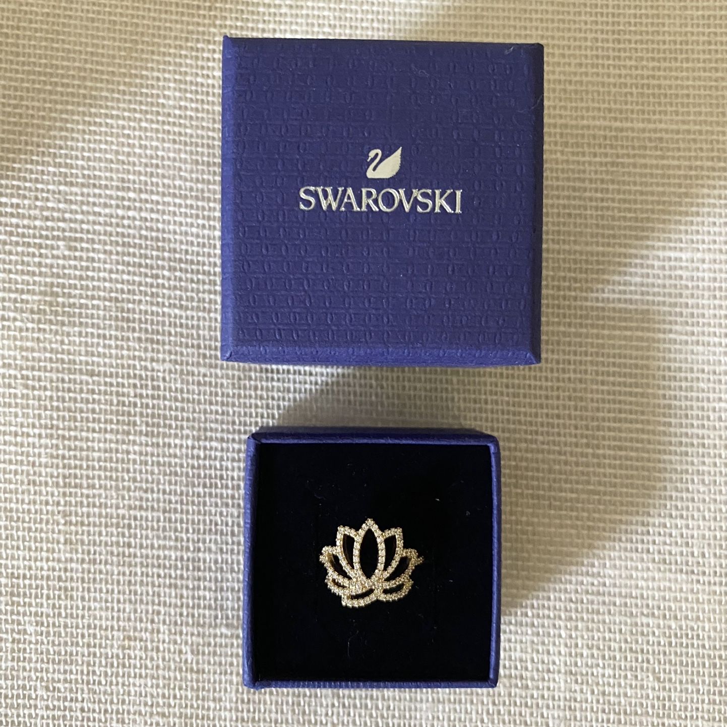 Swarovski Lotus ring Size 55 7 in US for Sale in Miami FL OfferUp