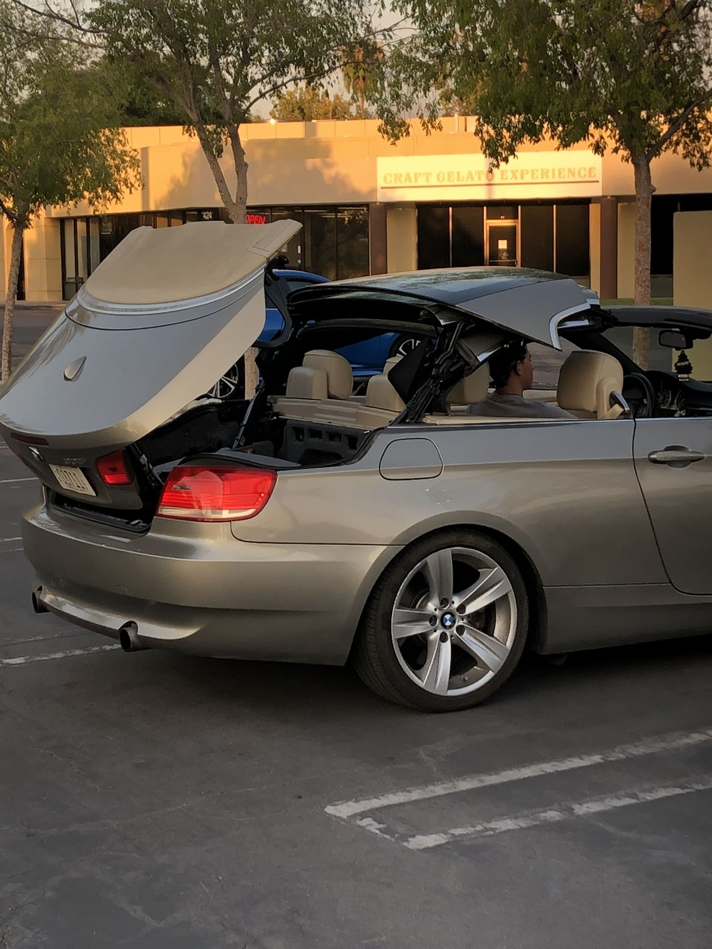 2008 BMW 355i convertible for Sale in Arrowhed Farm, CA - OfferUp