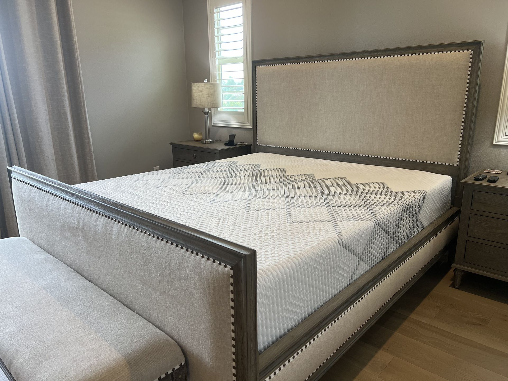 Cal King Smart Life King Koil Mattress With Adjustable Base for Sale in ...