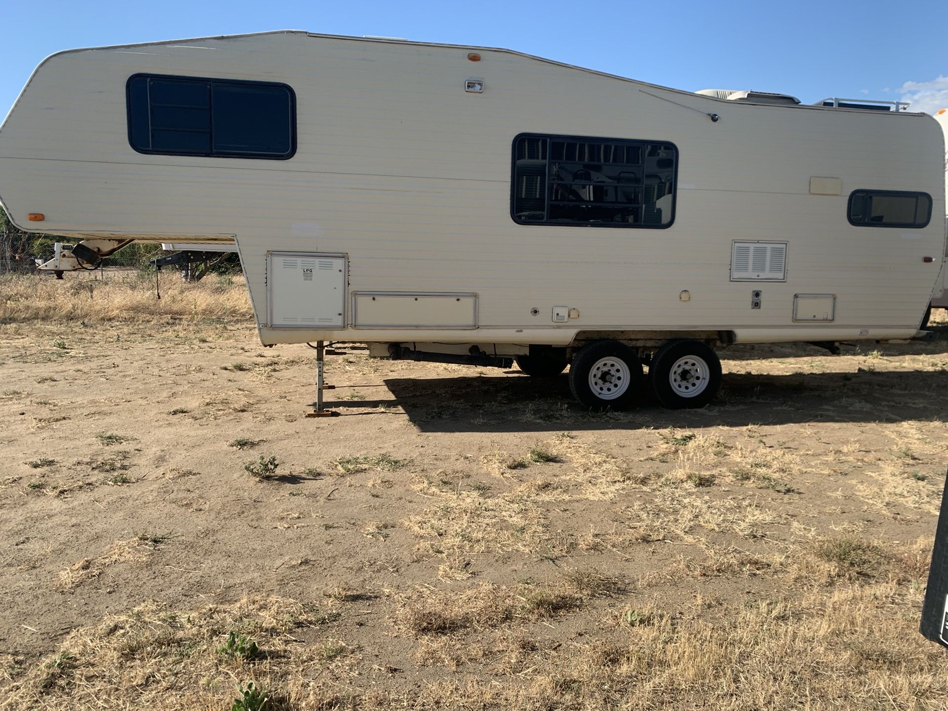 1990 fifth wheel for Sale in Manteca, CA - OfferUp