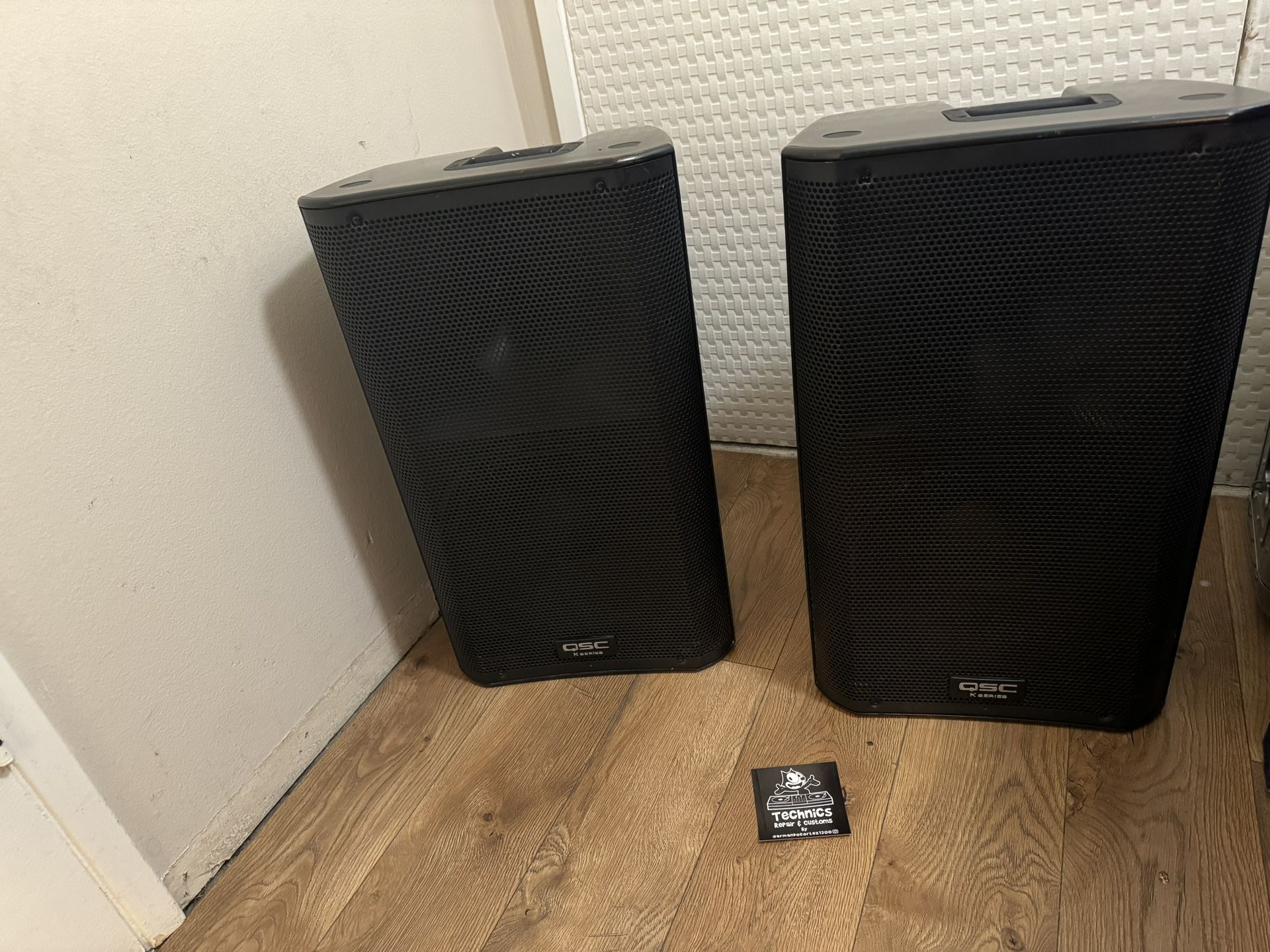 Qsc K12 Powered Speakers X 2 Perfect Working Condition for Sale in Los ...