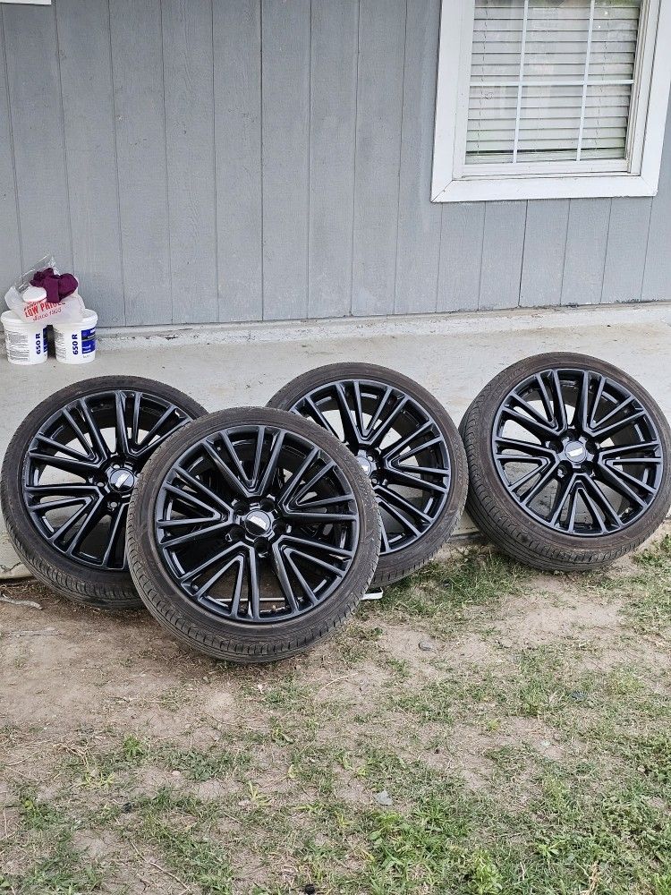 20 Inch Cadillac Rims for Sale in Eagle Pass, TX - OfferUp