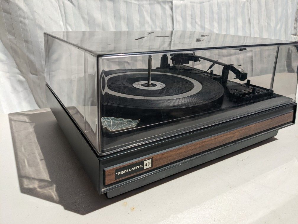Vintage Radio Shack, Realistic 49 Turntable Record Player for Sale in ...