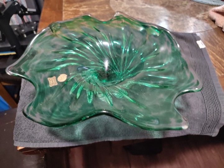 green Murano glass sea shell bowl for Sale in Woodlake, CA - OfferUp