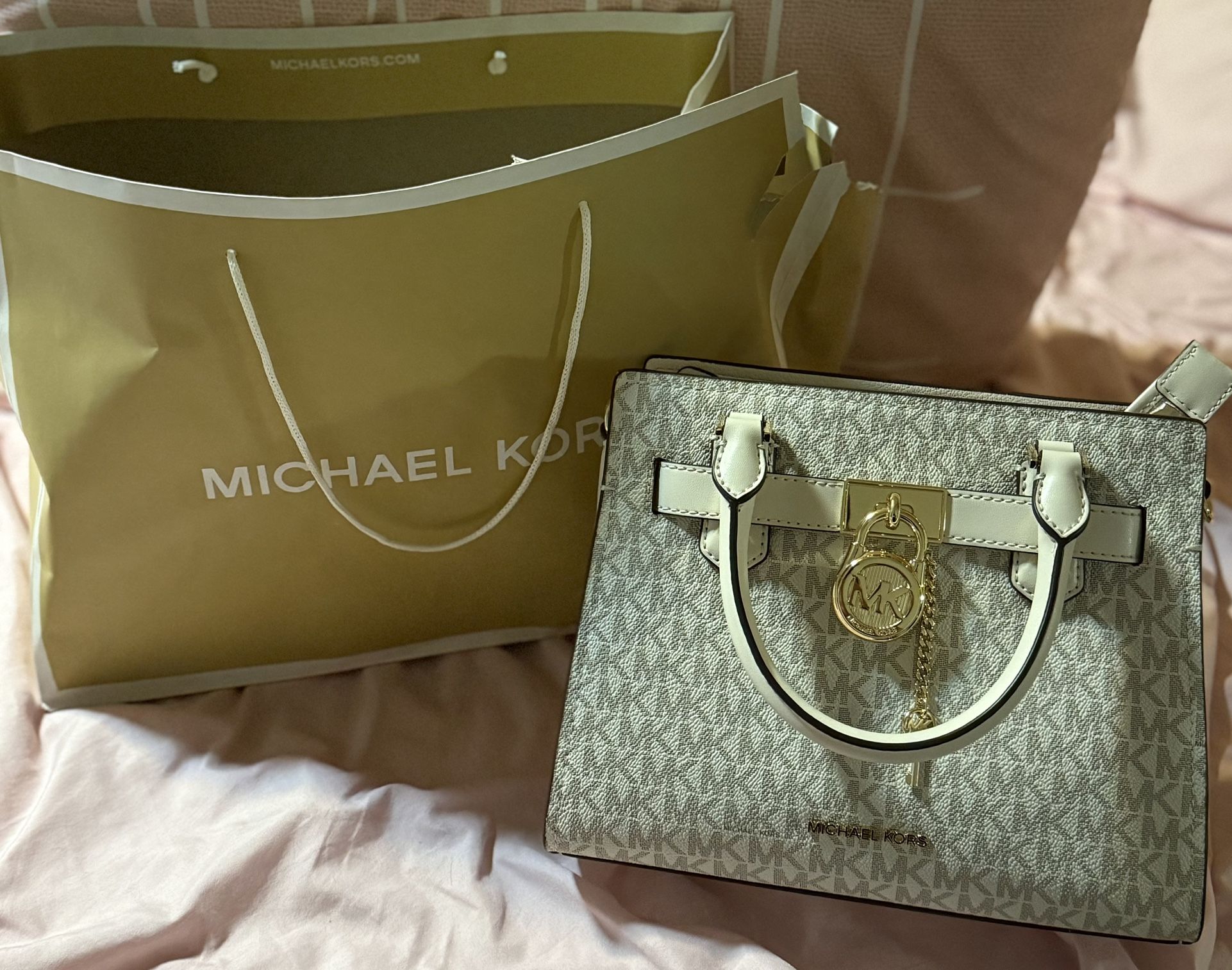 Brand Purse For Sale for Sale in Phoenix, AZ - OfferUp