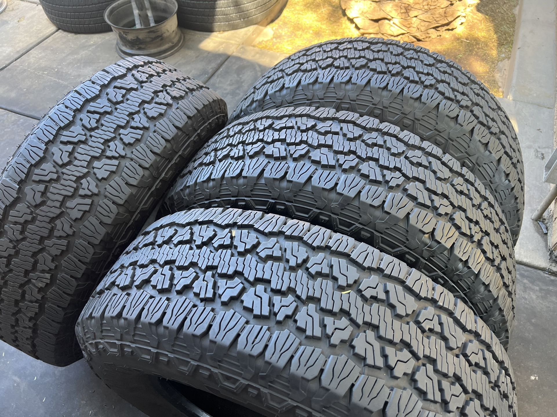 LT265/70/R18 GOODYEAR WRANGLER TIRES for Sale in Phoenix, AZ - OfferUp
