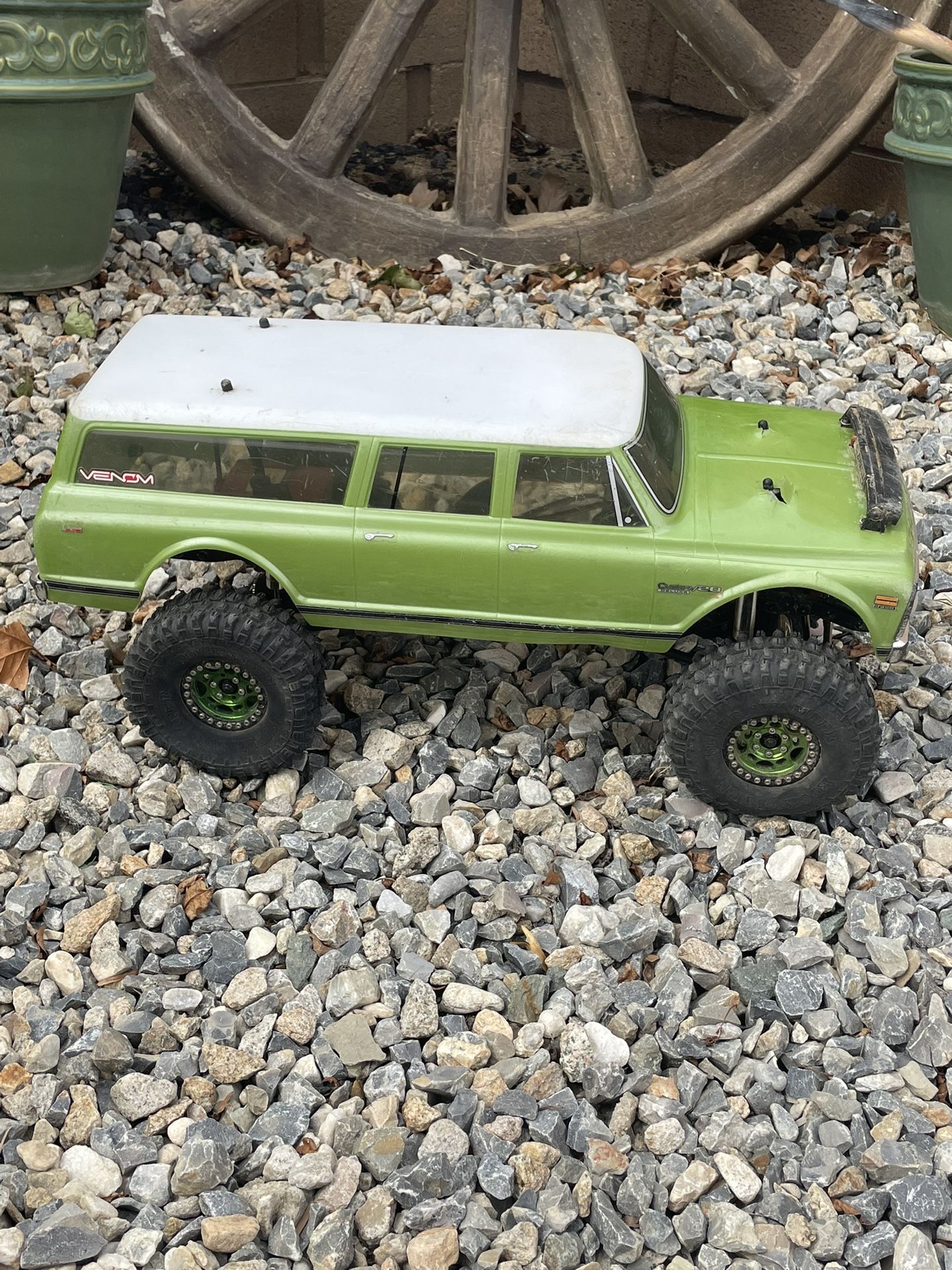 Vaterra Ascender 1972 Chevy Suburban RTR Rock Crawler RC Car for Sale ...