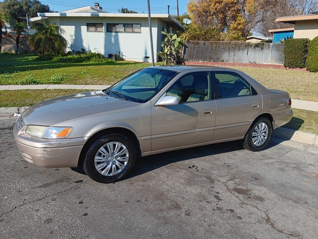 1998 Toyota Camry for Sale in Whittier, CA - OfferUp