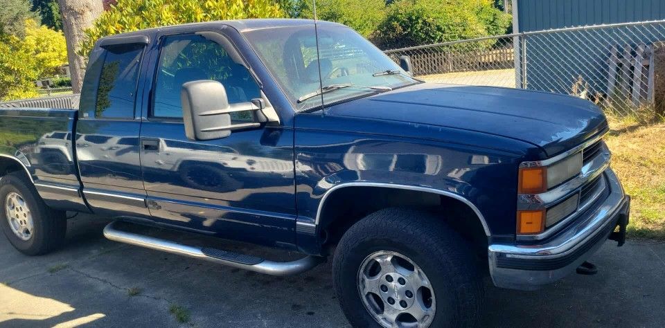 1995 Chevrolet 2500 for Sale in Tacoma, WA - OfferUp