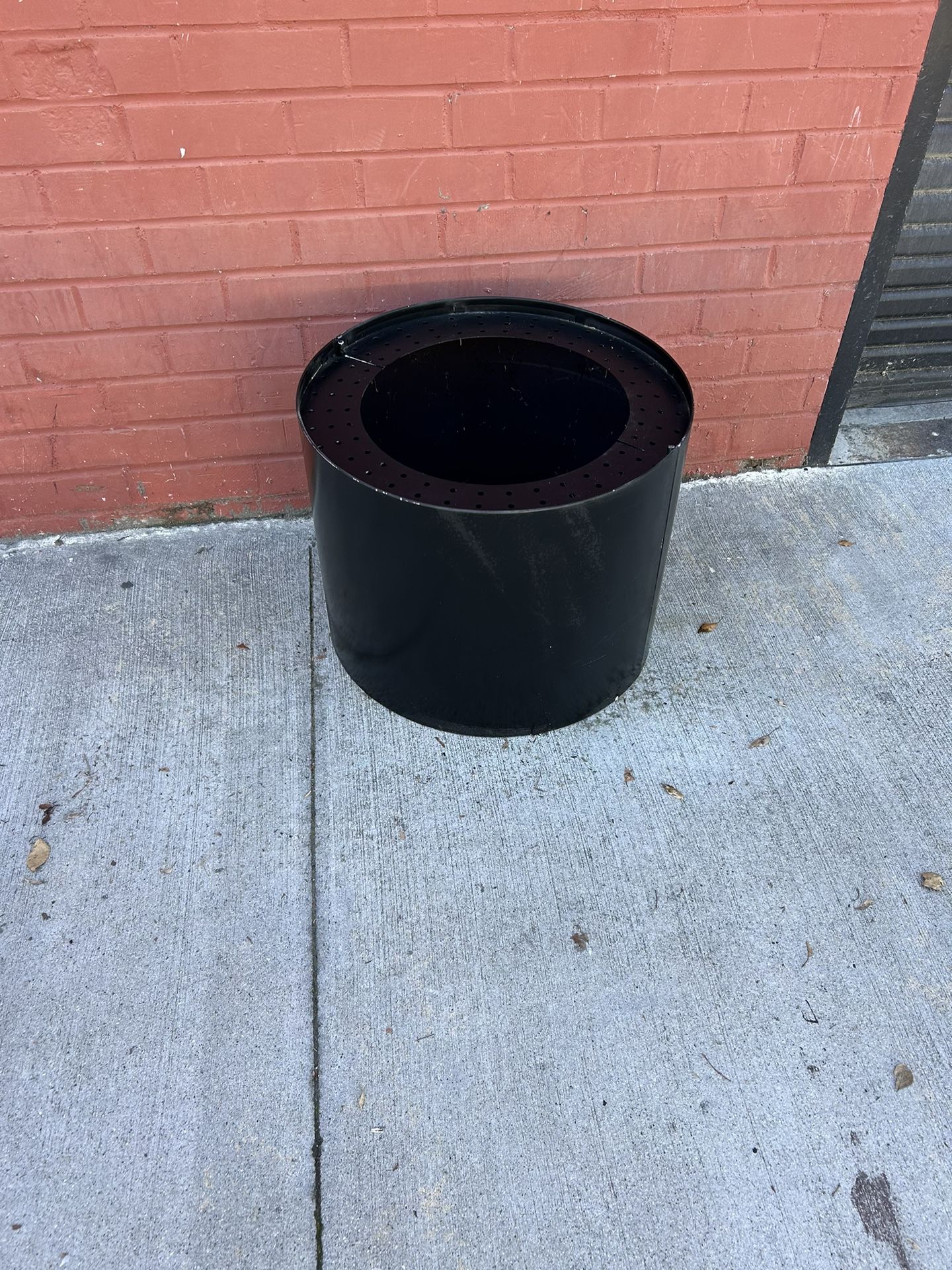 Large Black Aluminum Planters for Sale in West Hollywood, CA - OfferUp