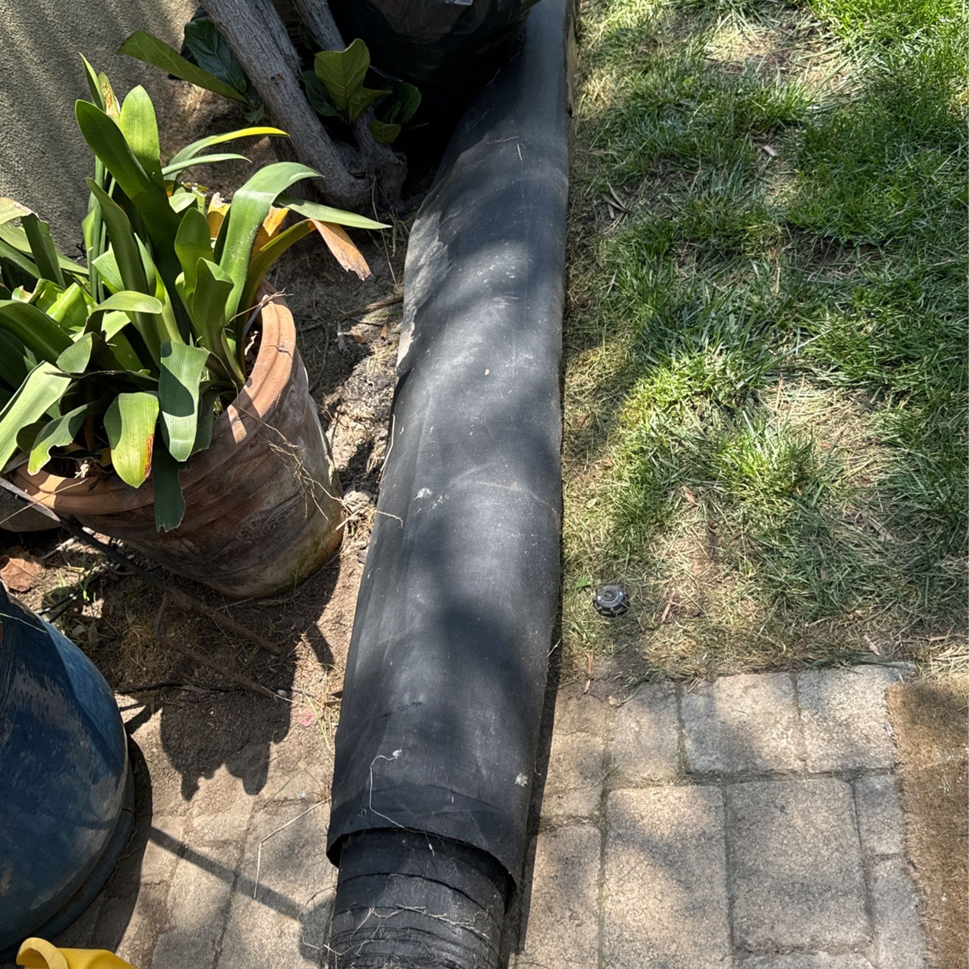 Weed Guard Screen / Weed Blocker for Sale in Long Beach, CA - OfferUp