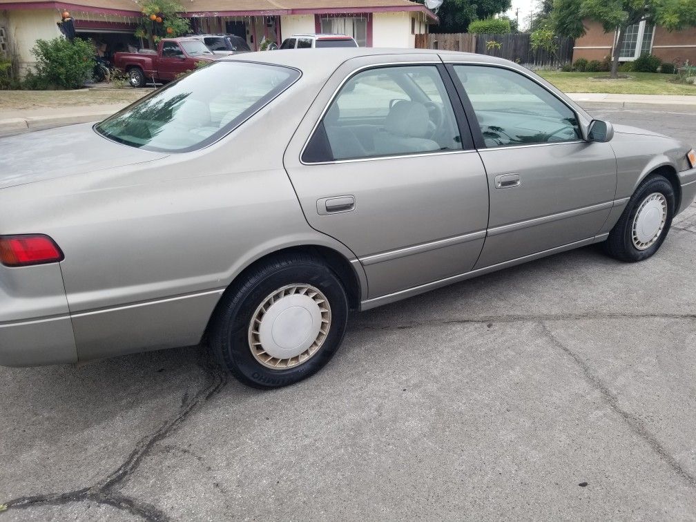 1997 Toyota Camry for Sale in Anaheim, CA - OfferUp
