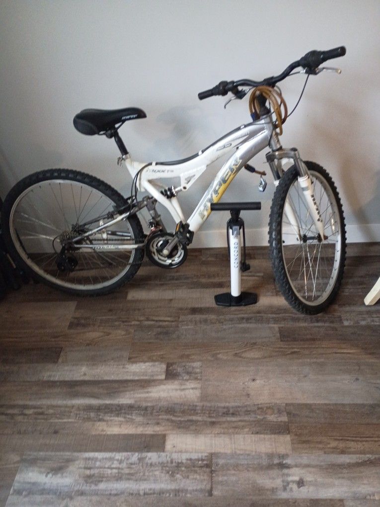 Hyper Shimano 21 speed bicycle 26 inch tires for Sale in Wichita, KS ...
