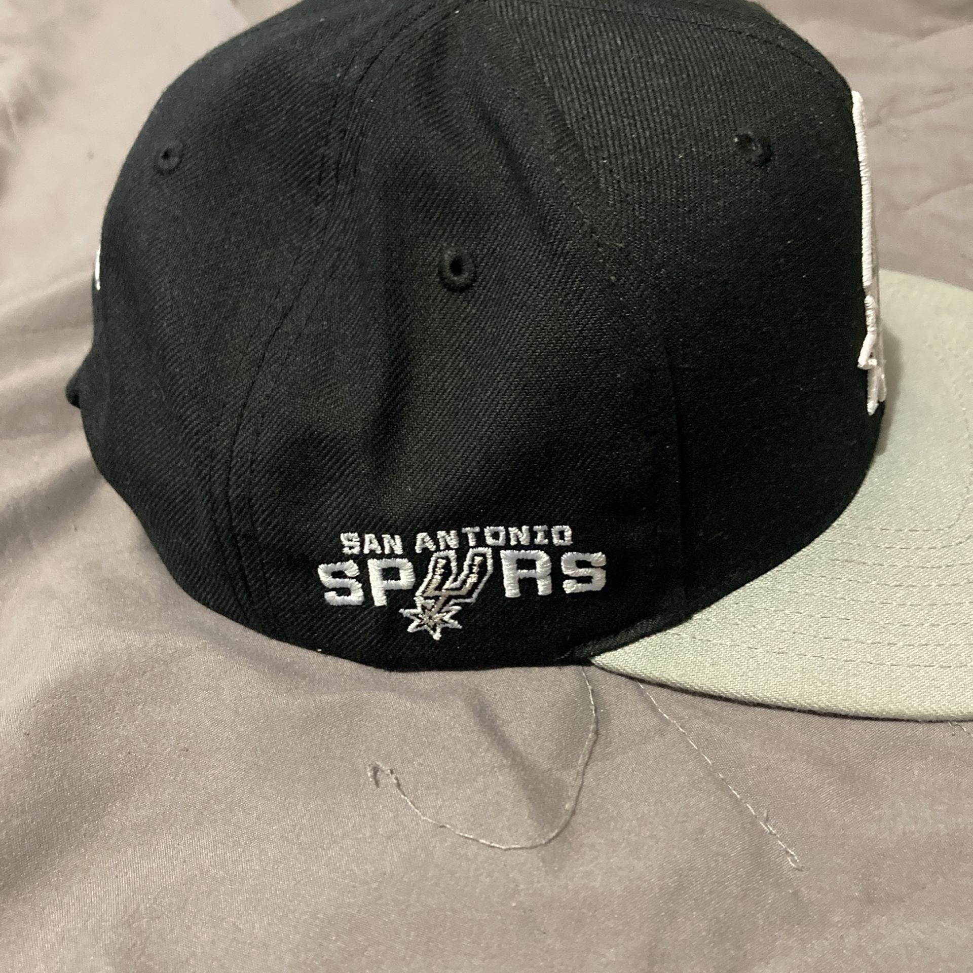 San Antonio Spurs Hat for Sale in San Antonio, TX - OfferUp