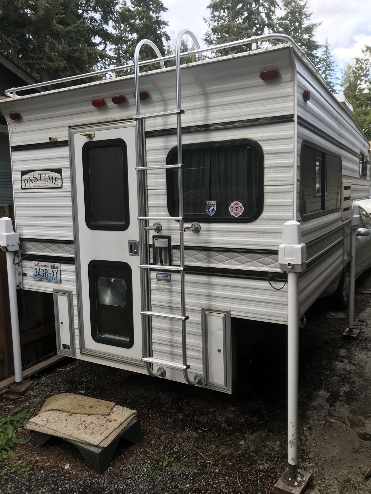 1997 pastime camper for Sale in Brier, WA - OfferUp
