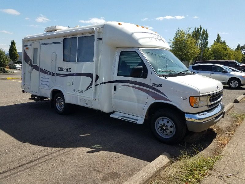 2001 kodiak class B motorhome for Sale in Clackamas, OR - OfferUp