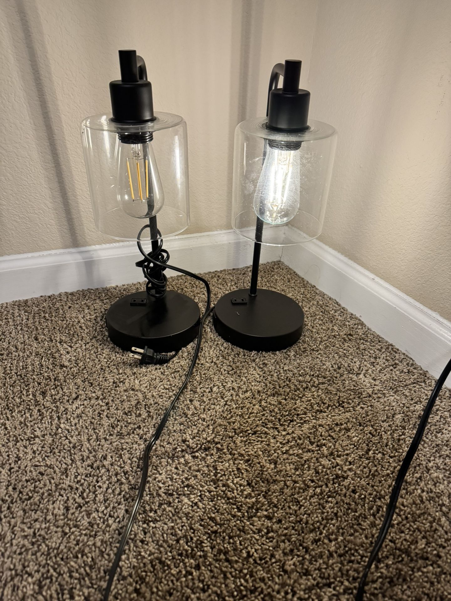 Night Stand Lamp for Sale in Savage, MN - OfferUp