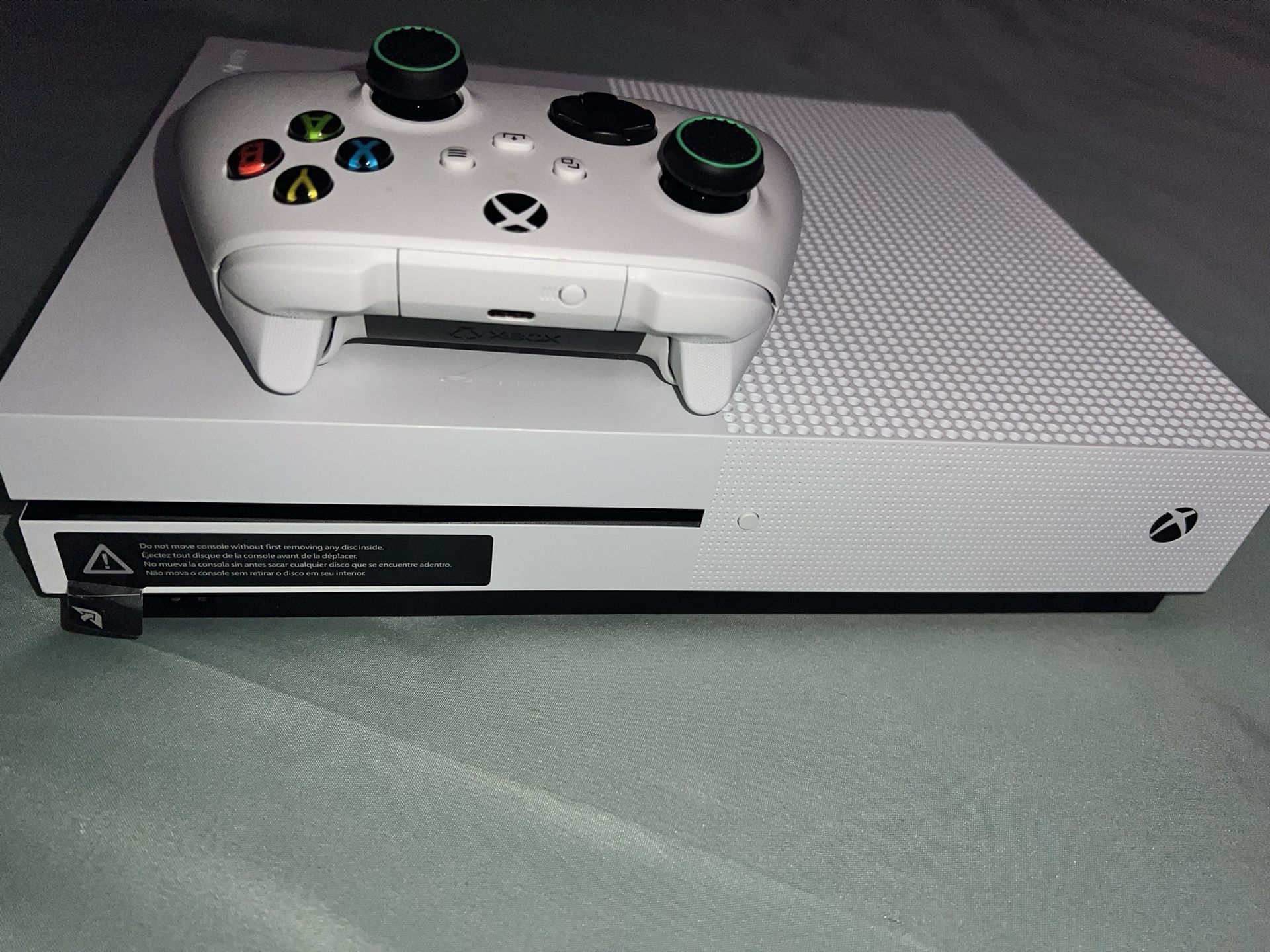 XBOX 1 S,,NO SERIES S.. for Sale in Anaheim, CA - OfferUp