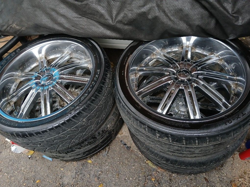 CHEVY 6 LUGS. 24s for Sale in San Antonio, TX - OfferUp