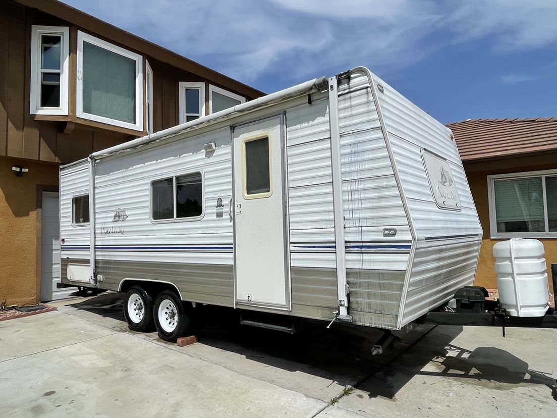 2005 Weekender travel trailer 20ft Must See for Sale in Riverside, CA ...