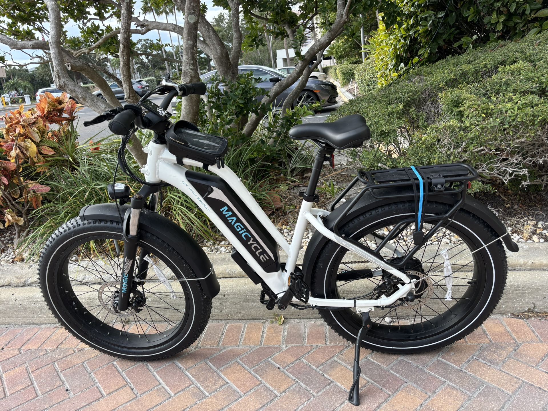 Magicycle Cruiser Mid Step-thru Electric Bike for Sale in Clearwater Beach, FL - OfferUp